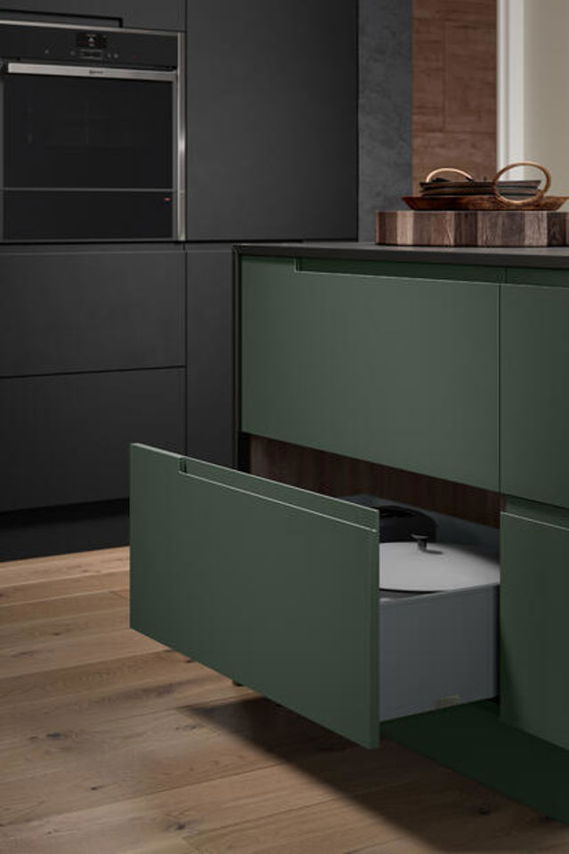 Green & Carbon Kitchen | Second Nature Kitchens